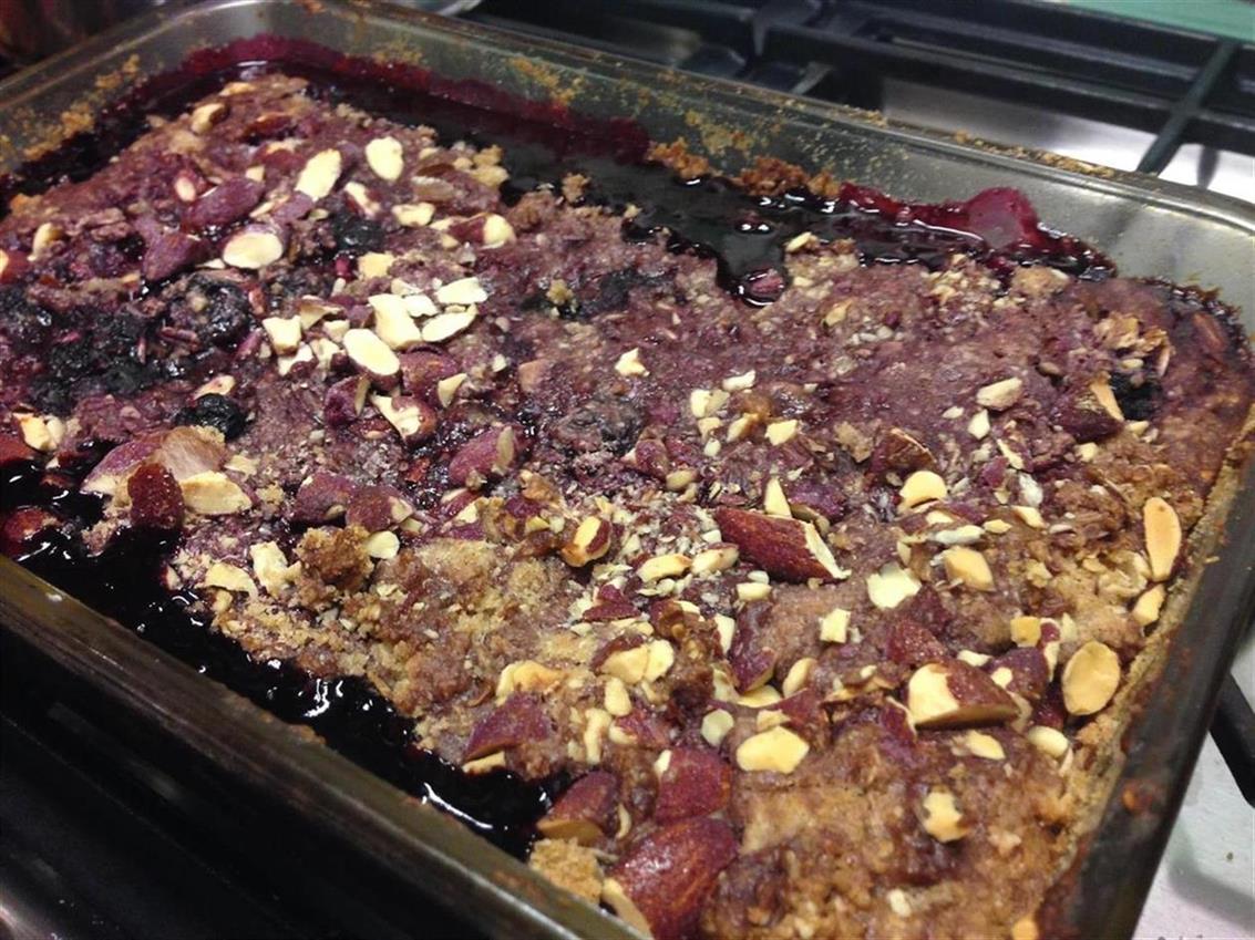 Blue Diamond Blueberry Almond Port Crumble – Somm In The City